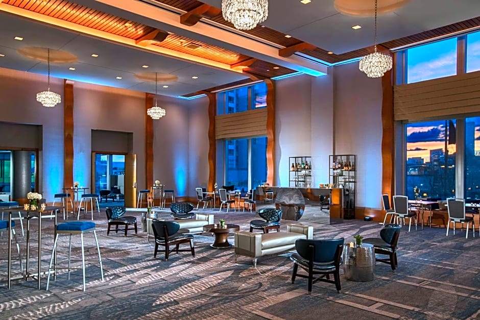 Renaissance by Marriott Boston Waterfront Hotel | Reservations Center