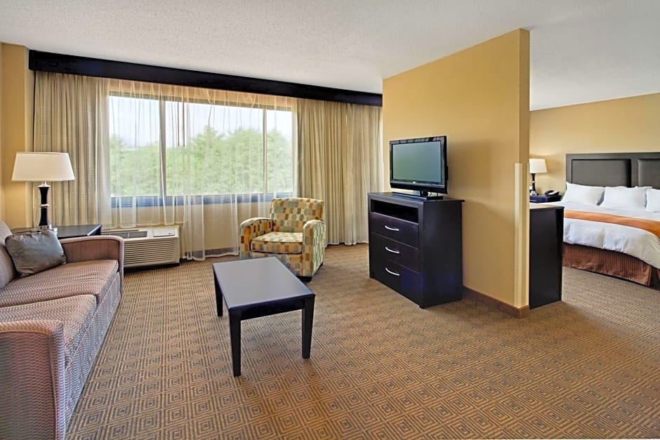 Radisson Freehold | Reservations Center