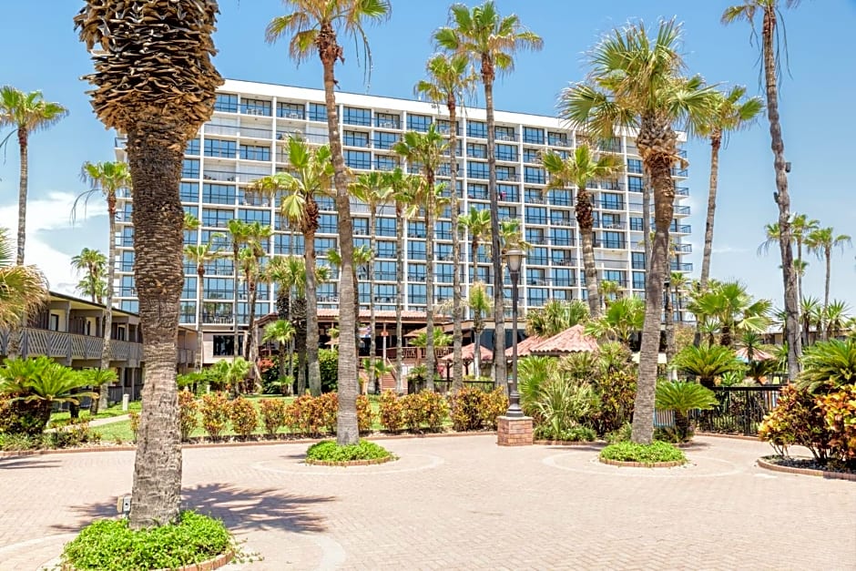 Isla Grand Beach Resort