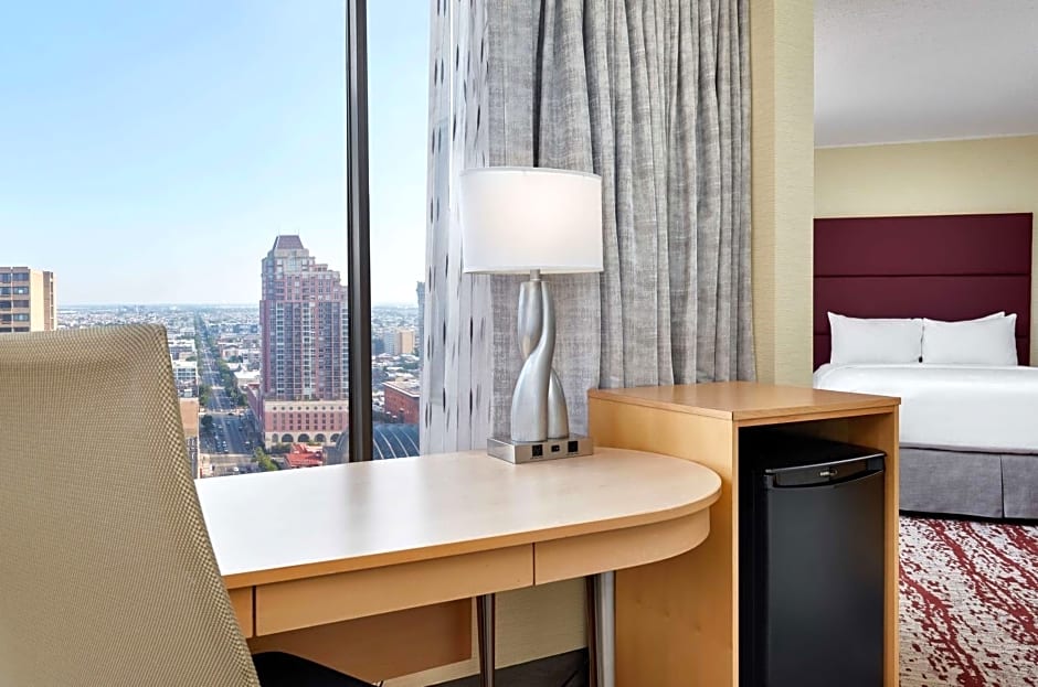 DoubleTree by Hilton - Philadelphia Center City