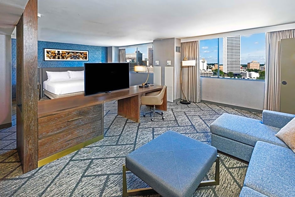 DoubleTree By Hilton Hotel Tulsa-Downtown