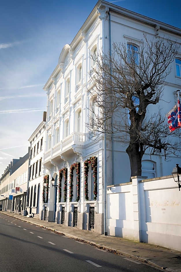 Golden Tree Hotel