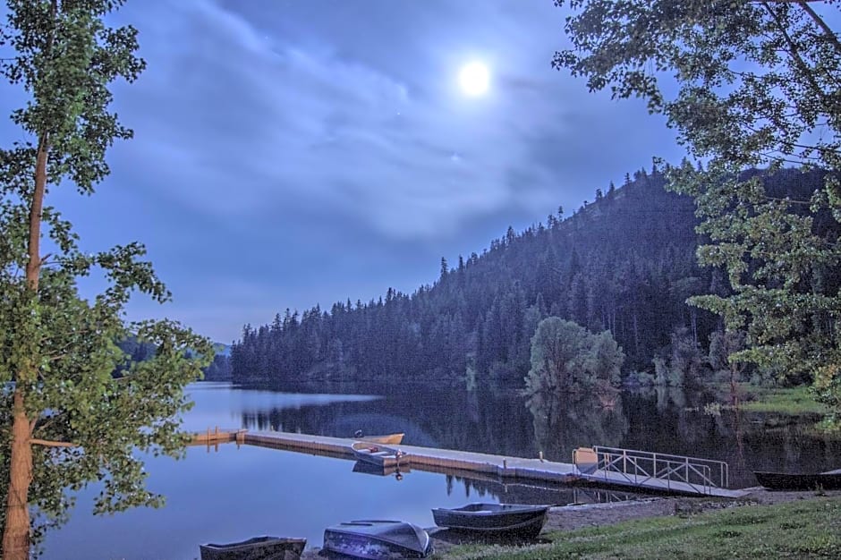 Sun Mountain Lodge