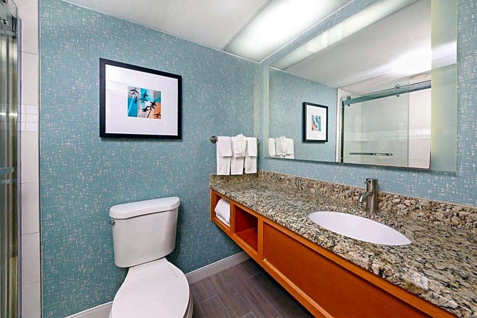 DoubleTree By Hilton Hotel Virginia Beach | Reservations Center