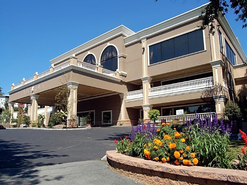Villa Roma Resort and Conference Center