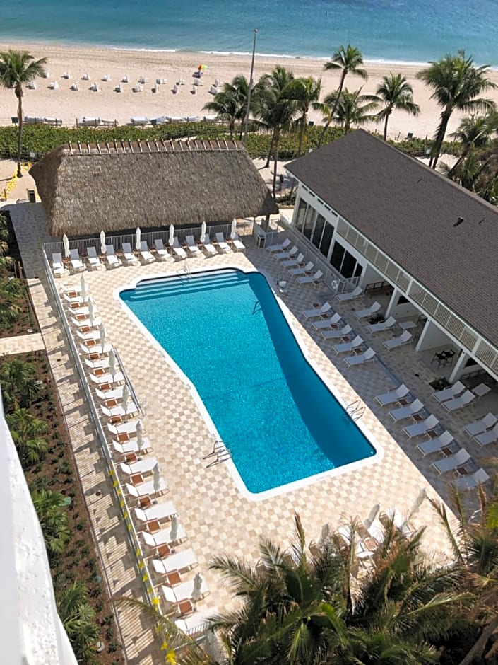 Beachcomber Resort & Club