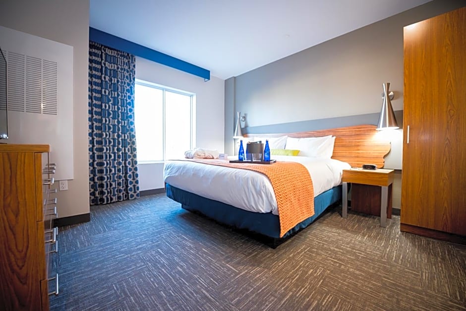 The Kartrite Resort and Indoor Waterpark | Reservations Center