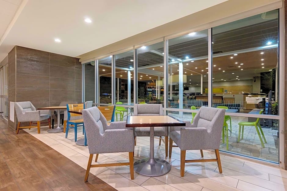 Home2 Suites by Hilton Orlando/International Drive South, FL