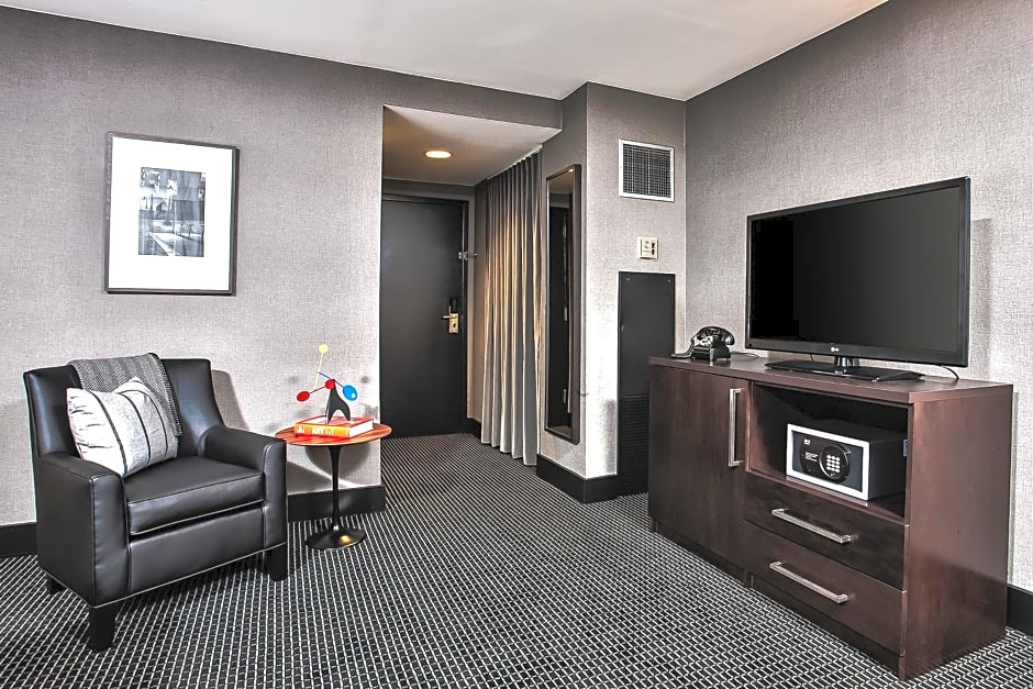 Lord Baltimore Hotel