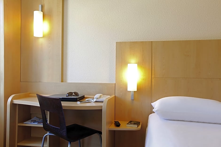 Ibis Nice Centre Gare - Guest Reservations