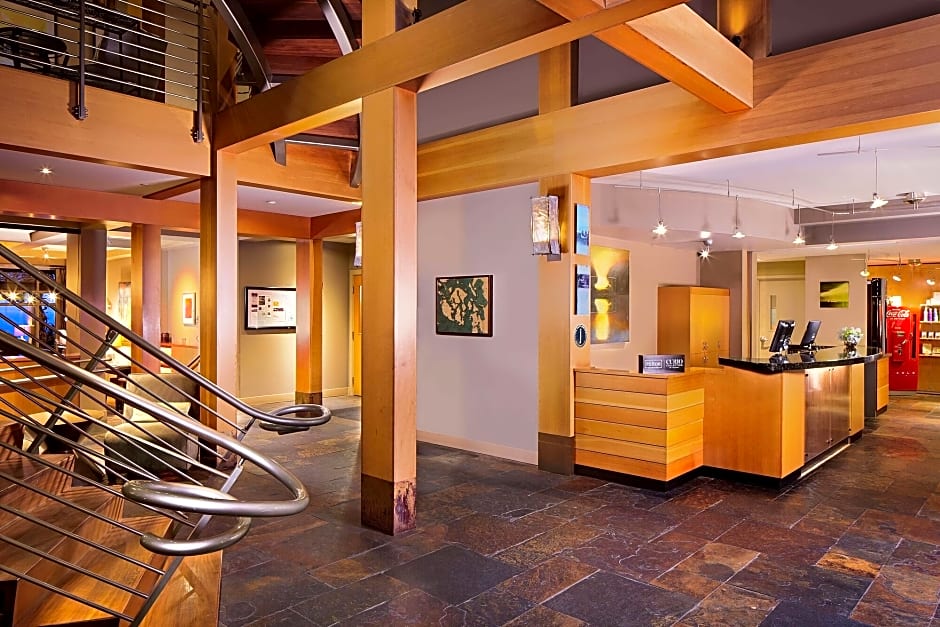 Chrysalis Inn & Spa Bellingham Curio Collection By Hilton - Guest ...