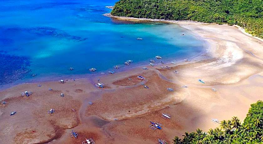 Arkadia Beach Resort by RedDoorz