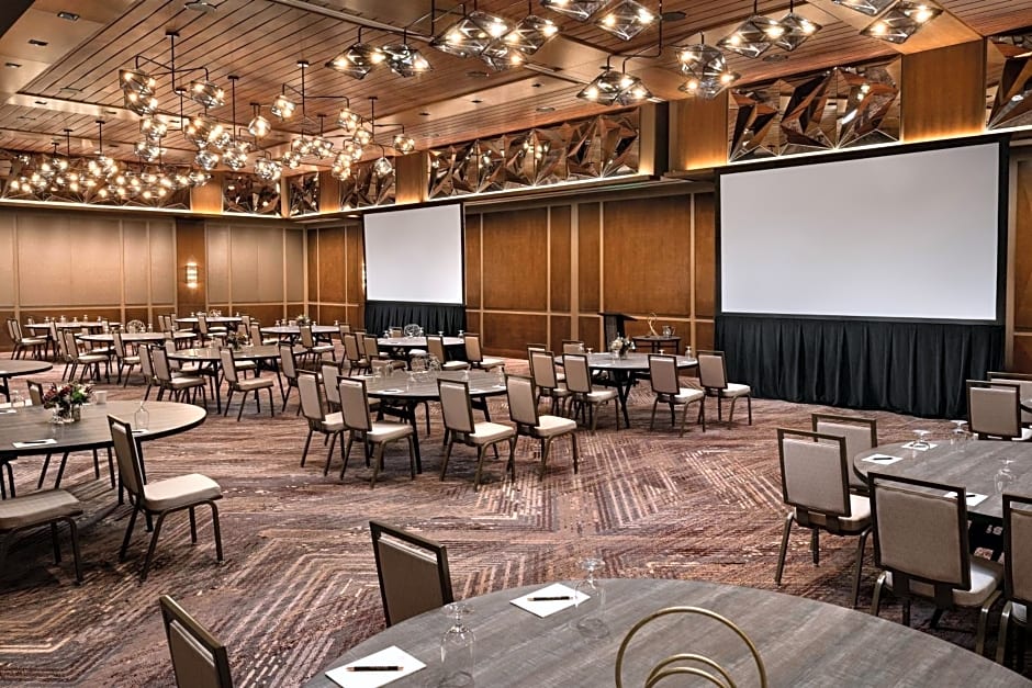 The Otis Hotel Austin, Autograph Collection® | Reservations Center