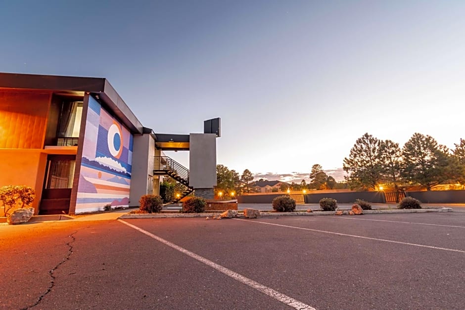 Aiden by Best Western Flagstaff | Reservations Center