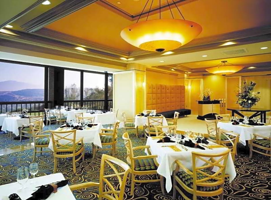 Pacific Palms Resort