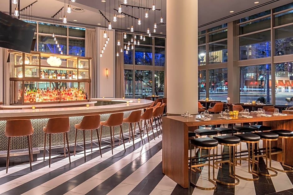 Renaissance Boston Seaport Hotel