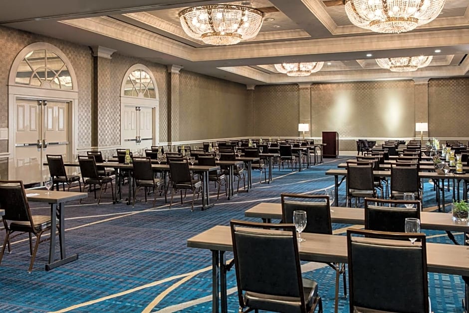 Renaissance by Marriott Waterford Oklahoma City Hotel