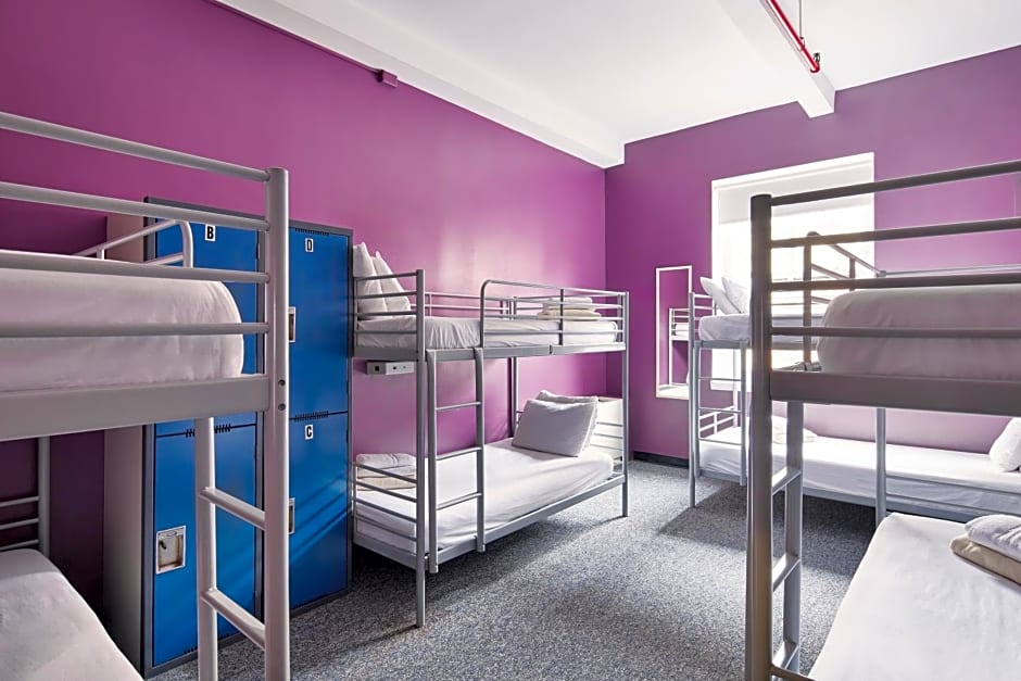 HI NYC Hostel