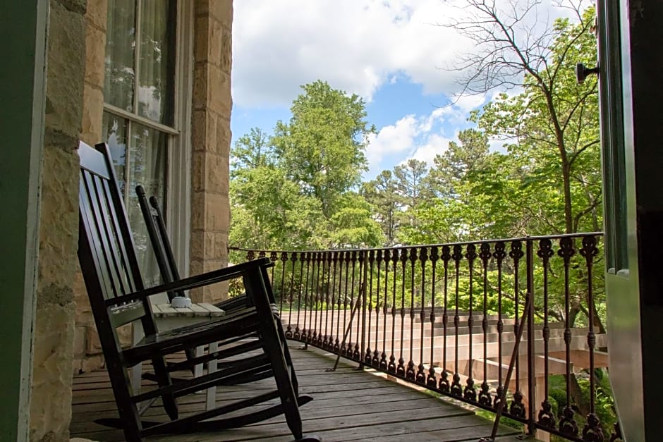 1886 Crescent Hotel and Spa