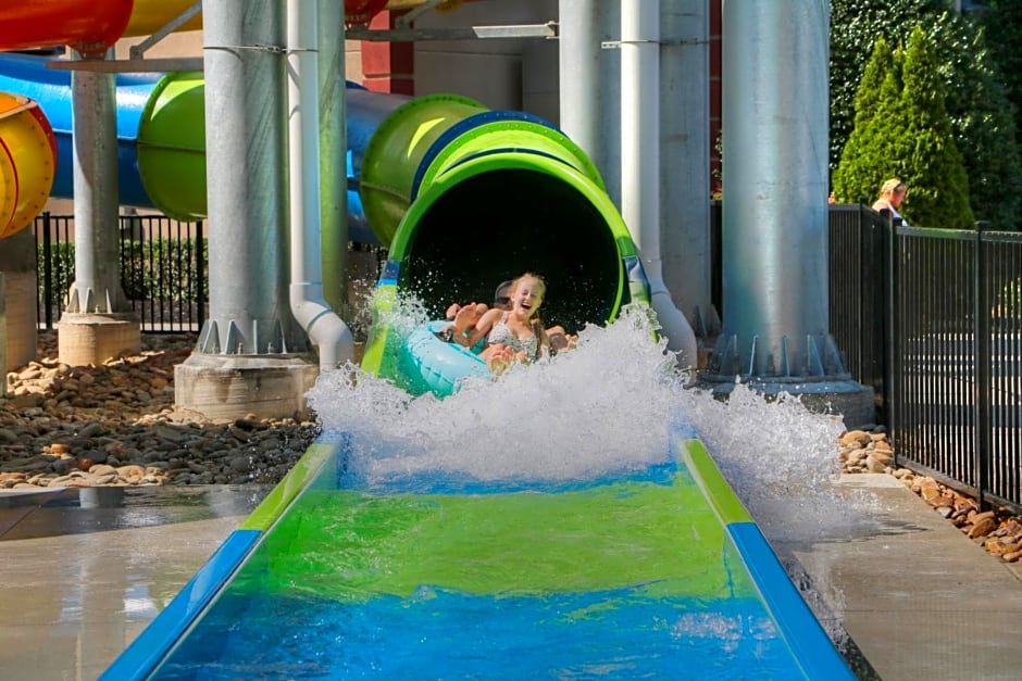 Country Cascades Waterpark Resort