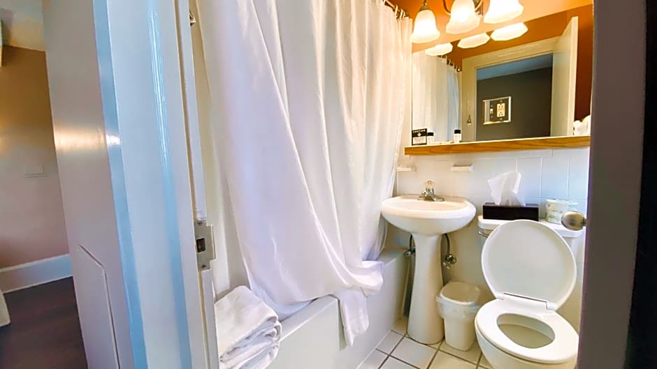 Shawnee Inn and Golf Resort