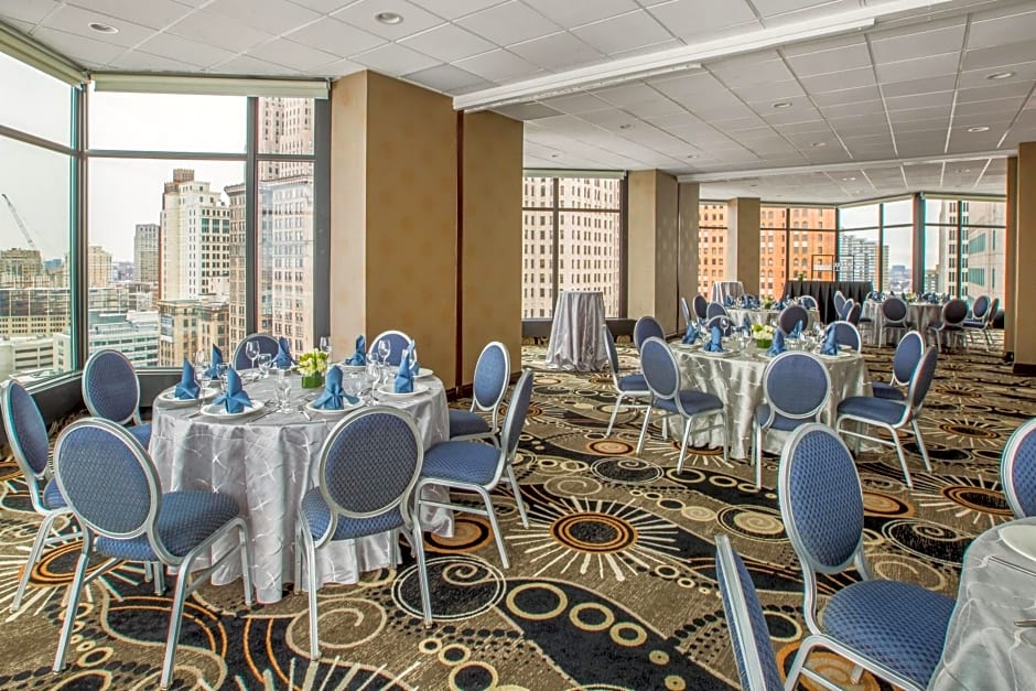 Fort Pontchartrain Detroit, a Wyndham Hotel | Reservations Center