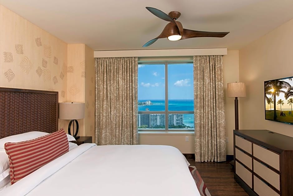 The Grand Islander by Hilton Grand Vacations