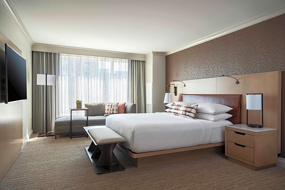 Baltimore Marriott Waterfront | Reservations Center