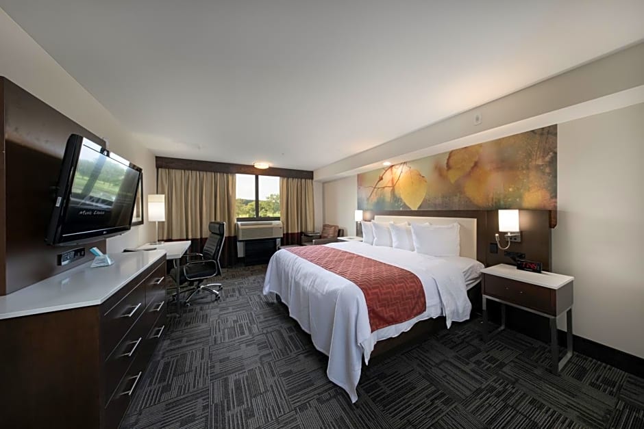Holiday Inn Brookfield - Milwaukee, an IHG Hotel