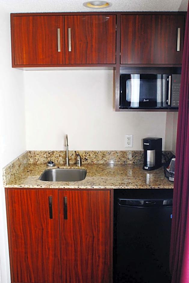 Northfield Inn Suites and Conference Center