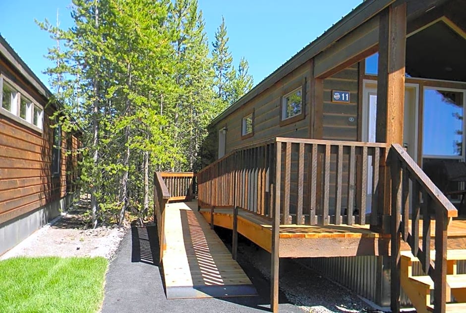 Explorer Cabins at Yellowstone | Reservations Center