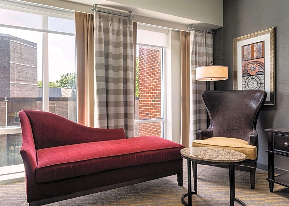 The Inn at Penn, A Hilton Hotel