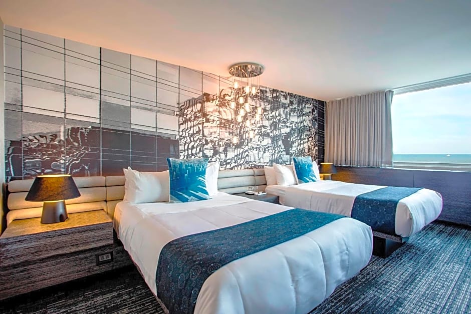 W Chicago - Lakeshore