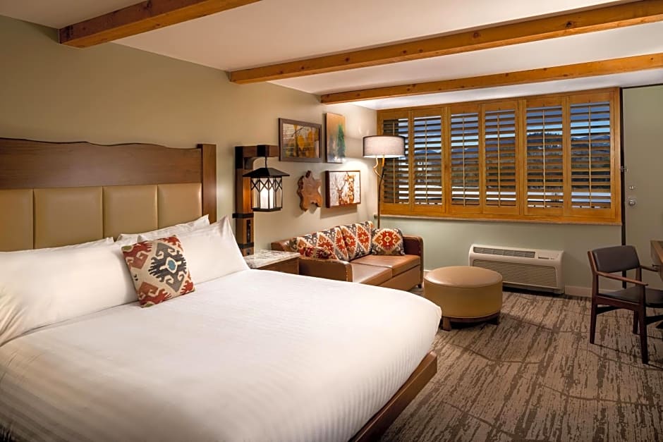 High Peaks Resort