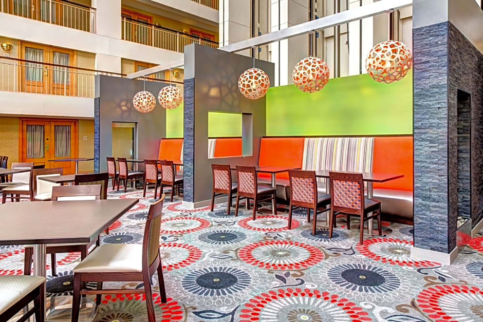 Embassy Suites By Hilton Hotel Chicago O Hare Rosemont