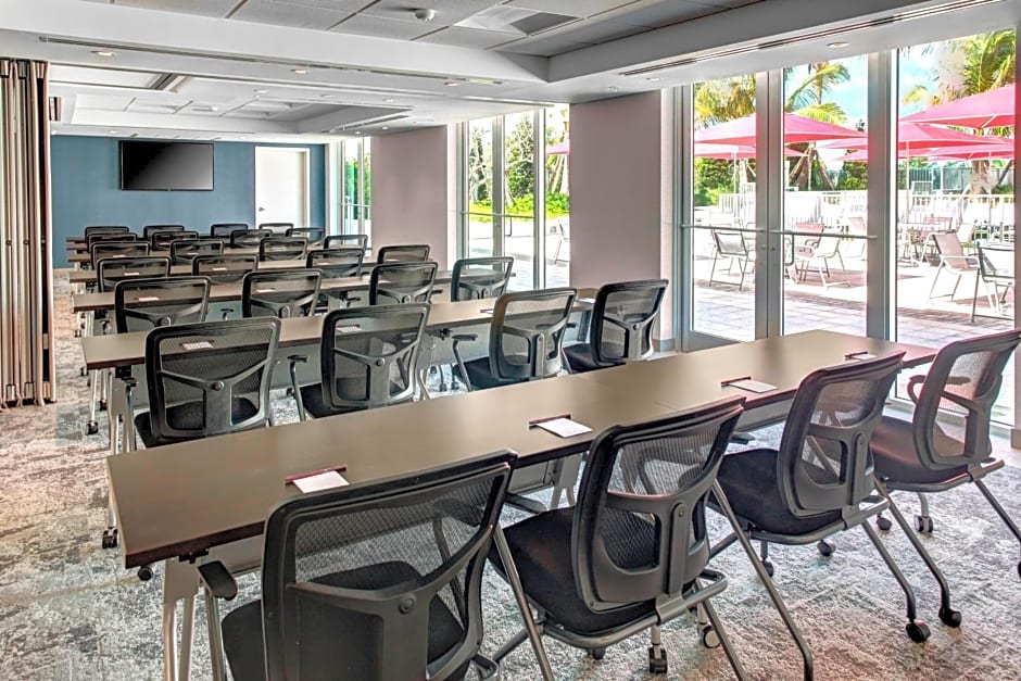 Residence Inn by Marriott Miami Beach Surfside | Reservations Center