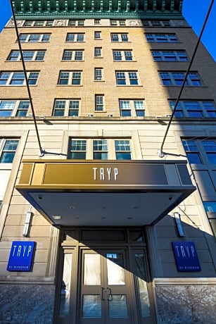 TRYP By Wyndham Newark Downtown - Guest Reservations