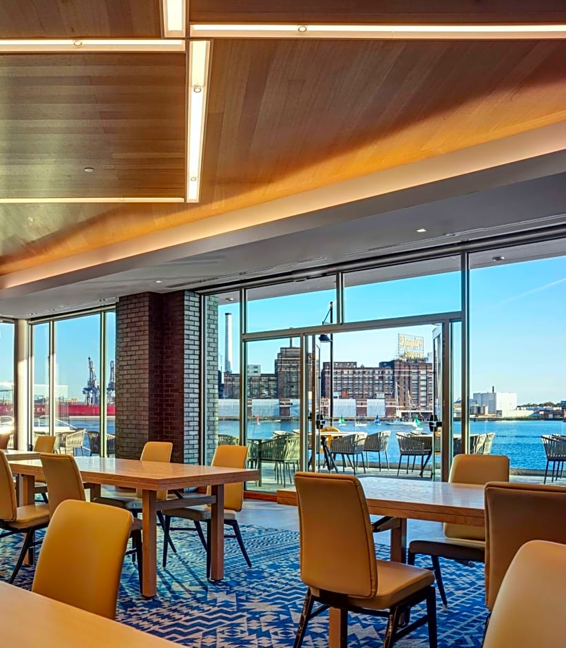 Canopy by Hilton Baltimore Harbor Point
