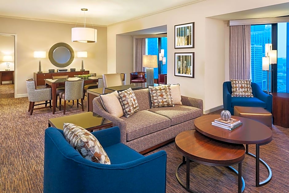 The Westin Chicago River North | Reservations Center