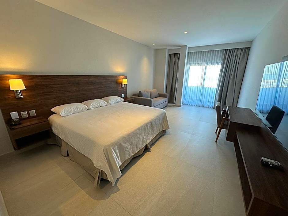 Hotel Arenas Del Mar Resort