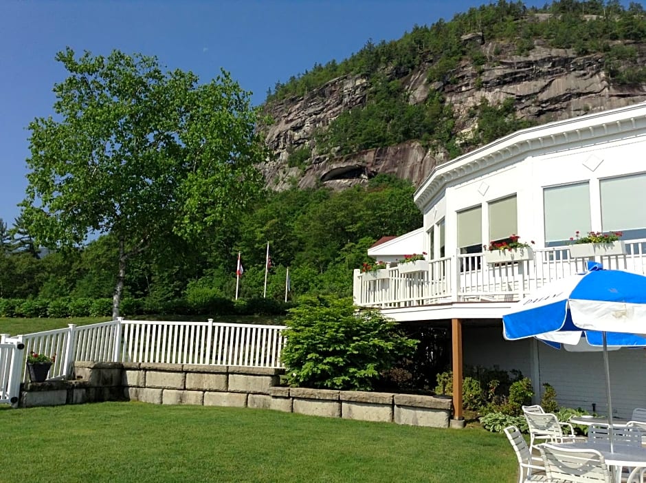 White Mountain Hotel and Resort
