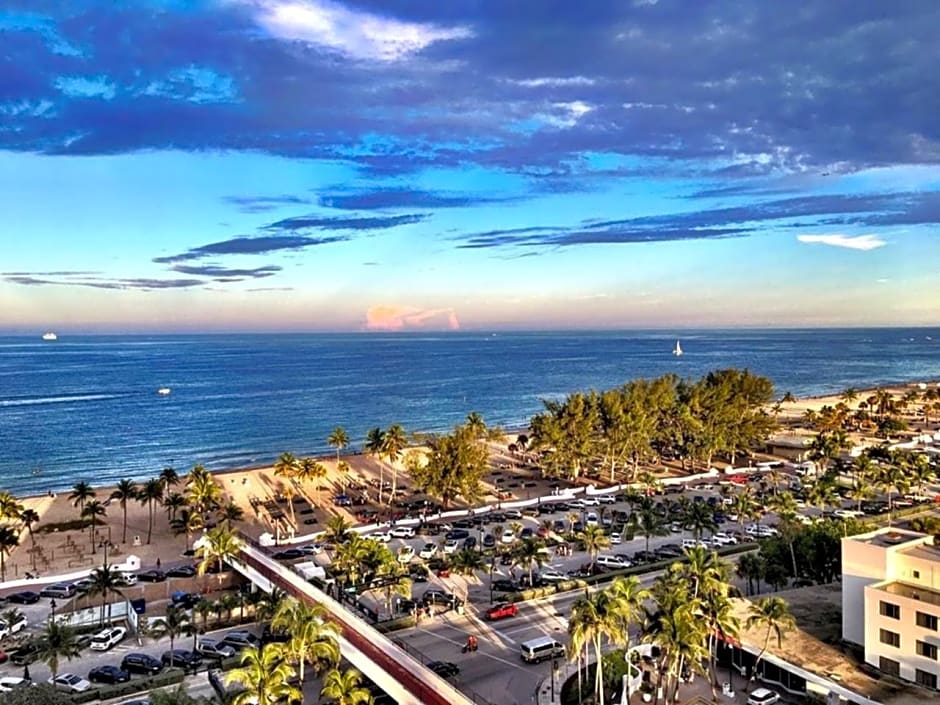 Bahia Mar Fort Lauderdale Beach - DoubleTree by Hilton | Reservations ...