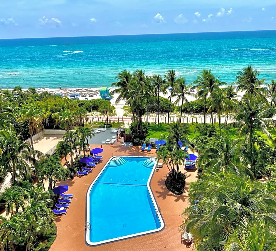 Radisson Miami Beach | Reservations Center